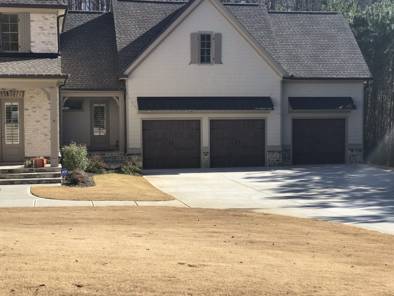 View Our Work | Maddock Garage Doors